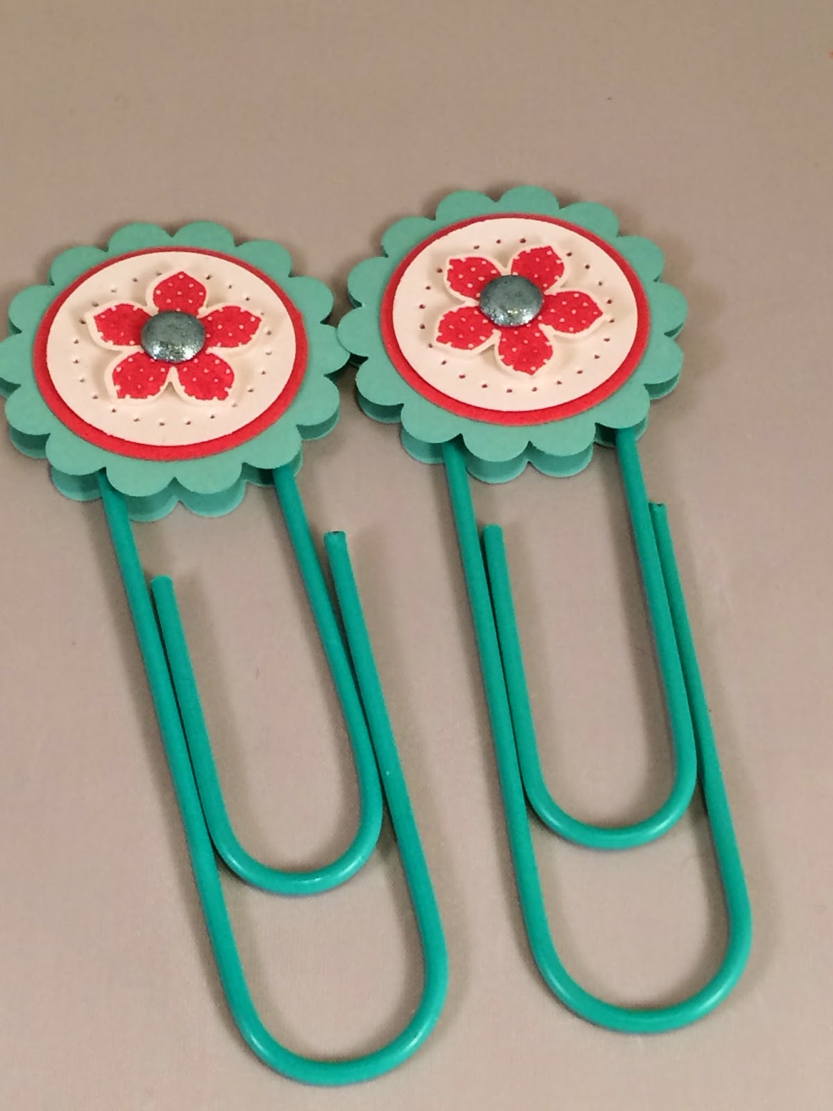 The Mane Idea: Giant Paper Clip Bookmarks